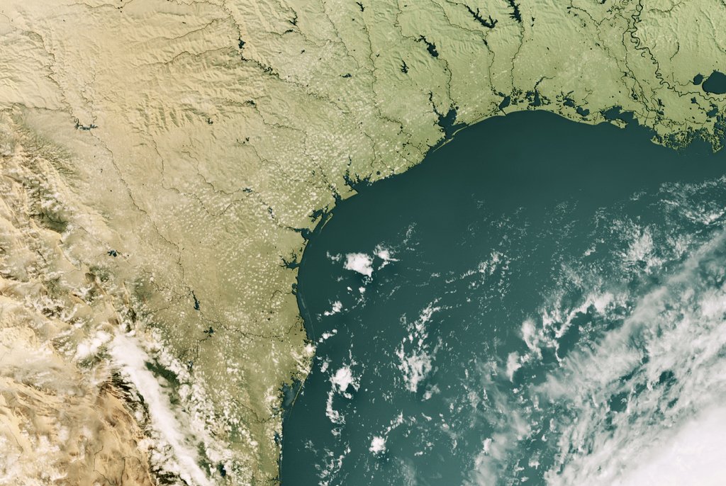 The Internet Is Debating Whether This Strapped Down House In Florida ...