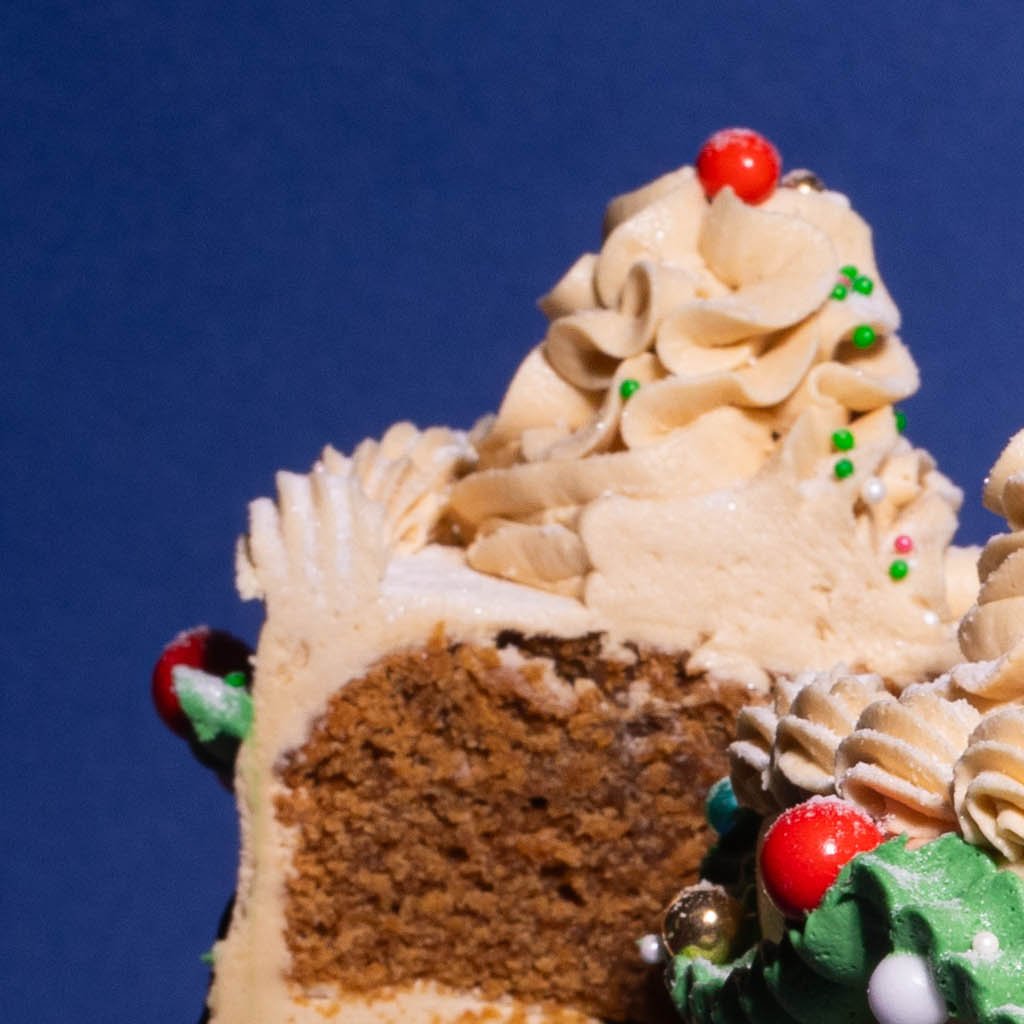 Banoffee Gingerbread Cake