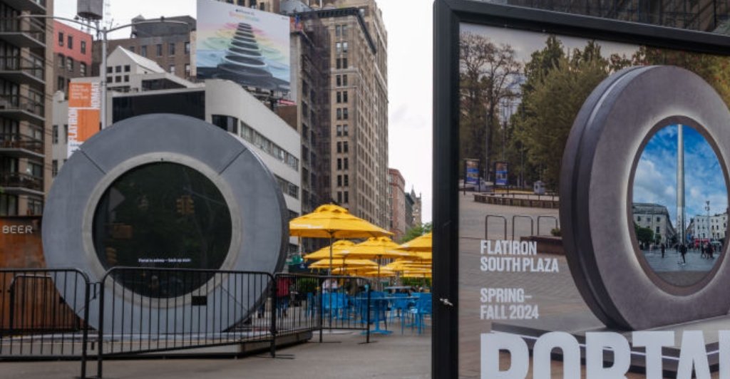 OnlyFans model who flashed New York City-Dublin portal reveals she made ...